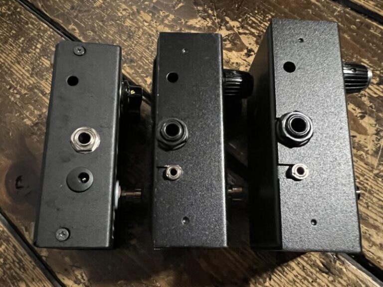 Demeter Tremulatorレビュー！アンプのトレモロサウンドを再現したエフェクター | 魔法の箱研究所 – エフェクターレビューサイト